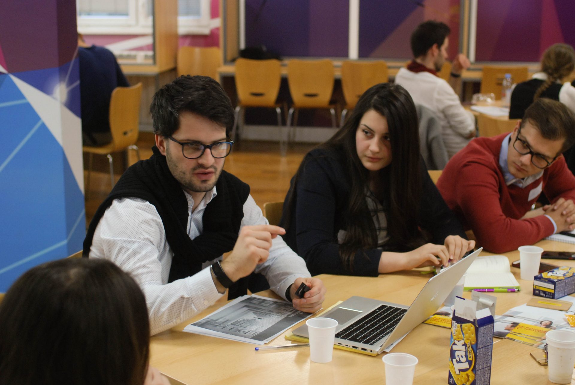 DHLC (DHL Consulting) Case Interviews 2019 | Case Study Club